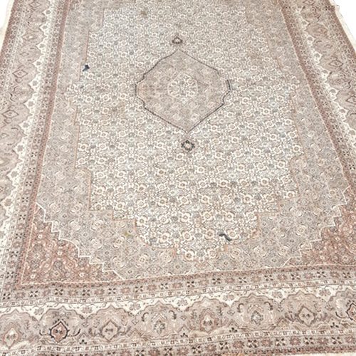 Tapate tipo persa bege – 2,1 x 3,4 – Lounges & Cia